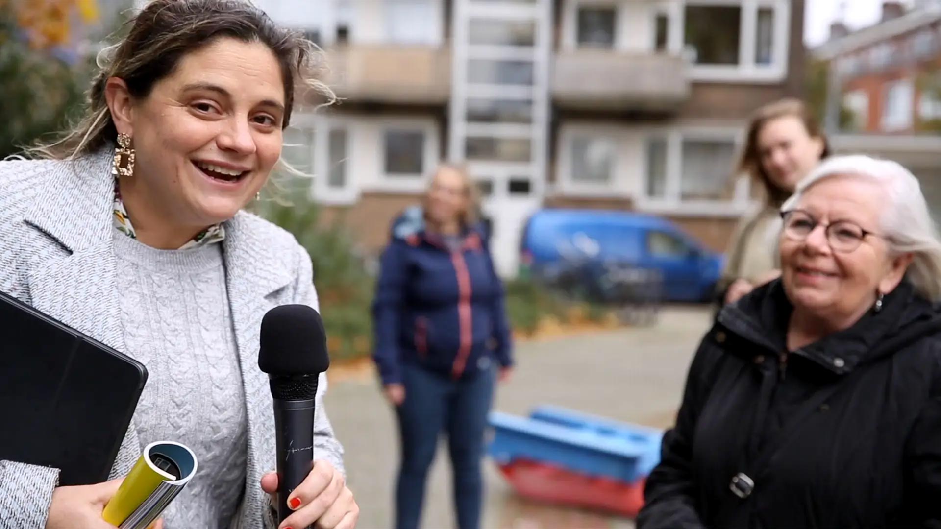 Barbara Kathmann bezoekt Mathenesse aan de Maas - Online Video Producties